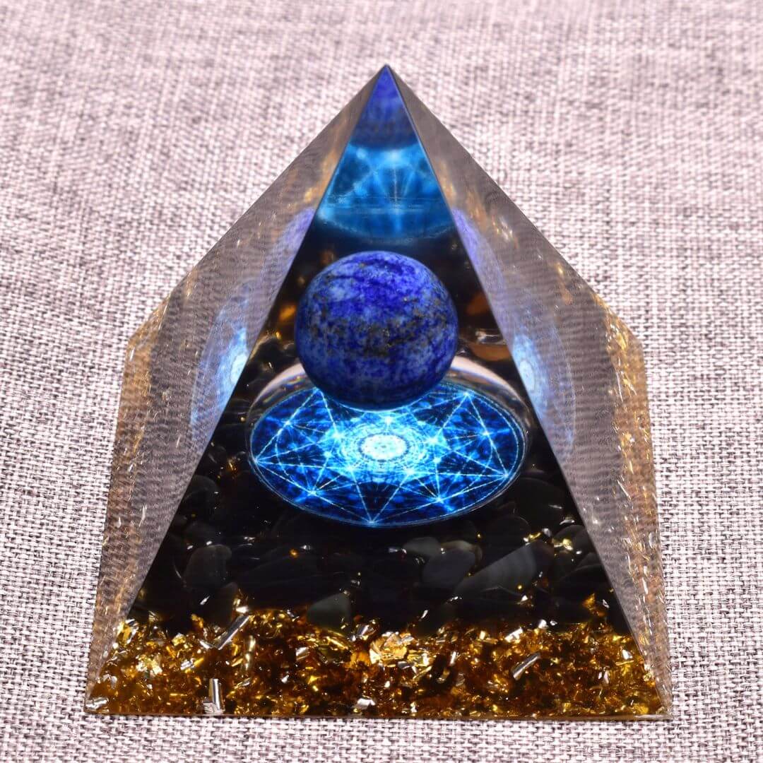 Orgonite Pirâmide Proteção e Conexão Espiritual Base 6cm - Medita Shop